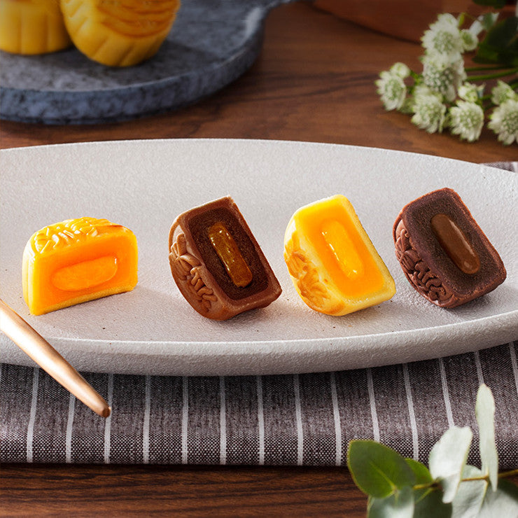 【pre-order】Mx Lava Meixin Liuxin Mooncake Gift Box 8 pcs 4 Flavors 360 – yumsbox